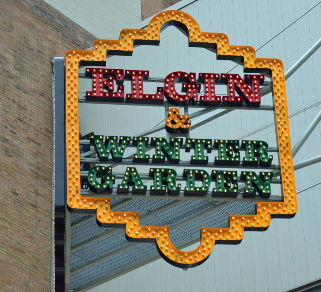 Love These Vintage Neon and Bulb Signs! « O' Canada