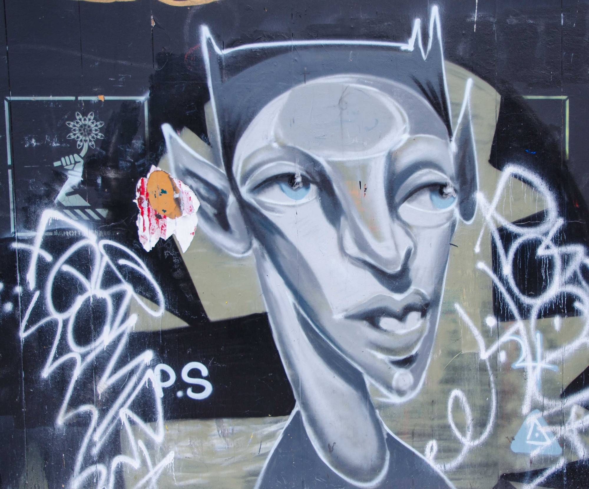 Shades of Toronto Graffiti (Part 2 – P.S) « O' Canada